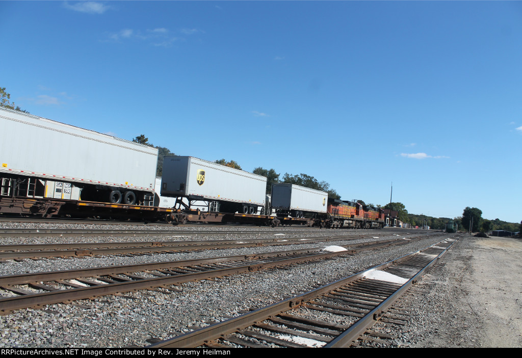 BNSF 5204 & 5311 (6)